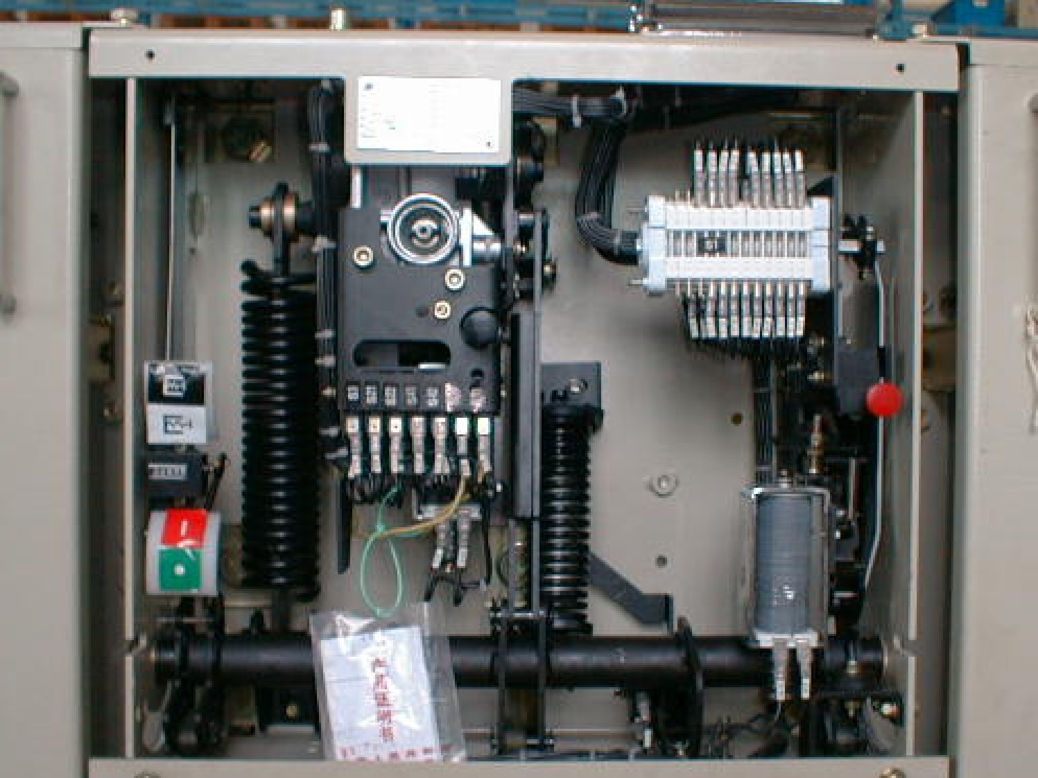 ZN65-12 Introduction to the principle of indoor high-voltage vacuum circuit breaker